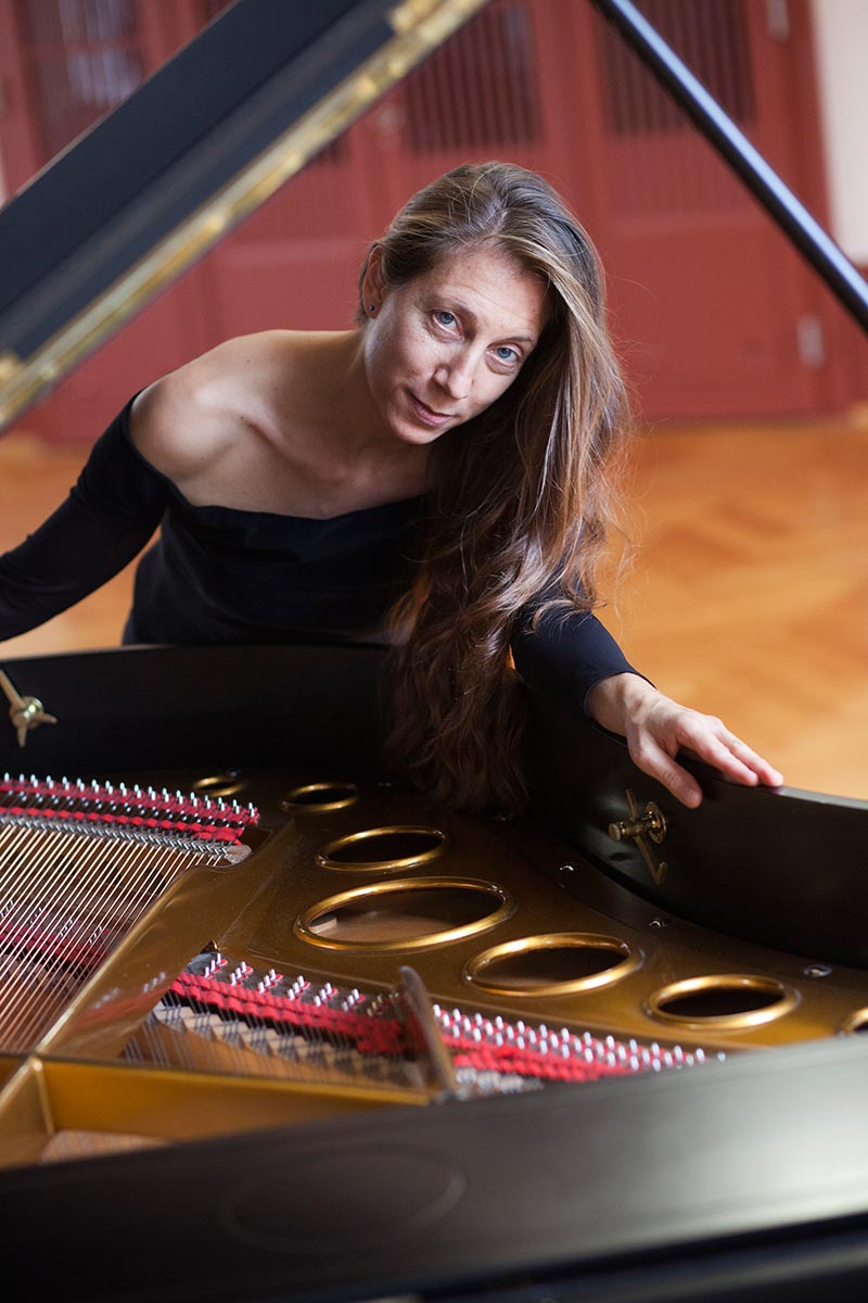 Eva Markus | Concert Pianist and Piano Teacher